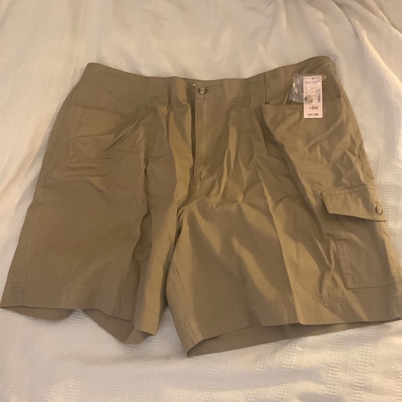 Dress Barn | Shorts | New Dress Barn Cargo Shorts | Poshmark